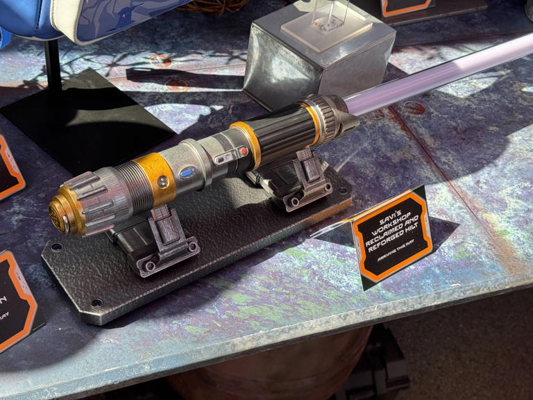 FIRST LOOK at Reclaimed and Reforged Savi’s Workshop Lightsaber Parts ...