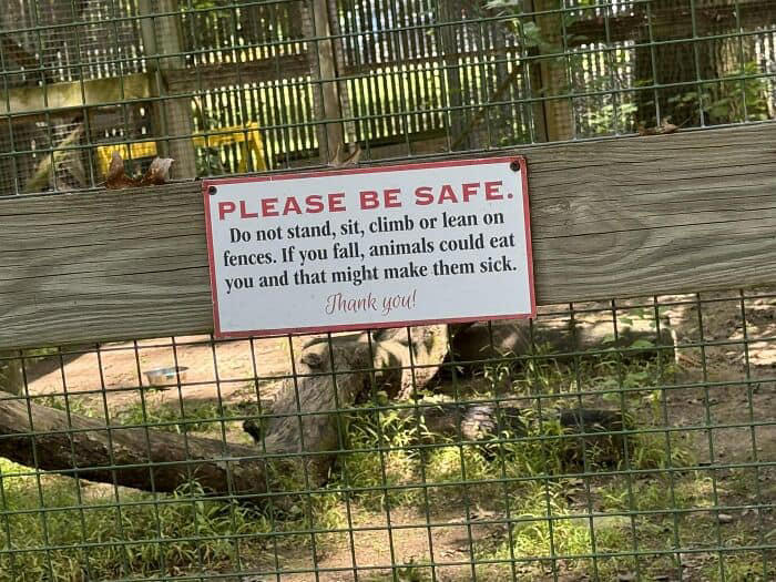 50 Funny Signs That Definitely Only Exist Because Someone Did Something Stupid