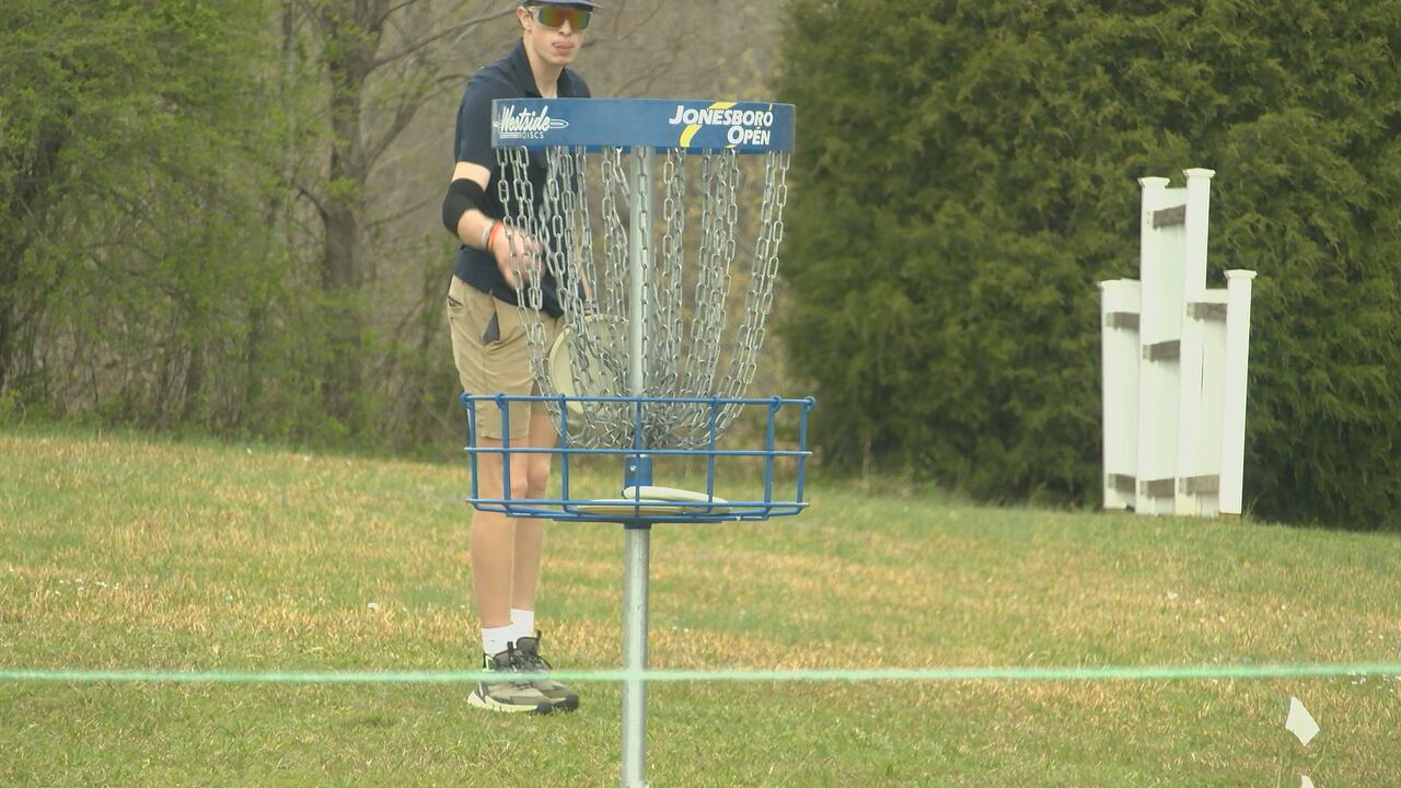 Professional disc golfers from across the world gather for Jonesboro ...