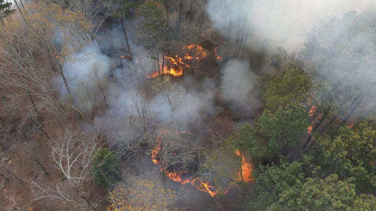 Multiple fire departments respond to Catawba County blaze
