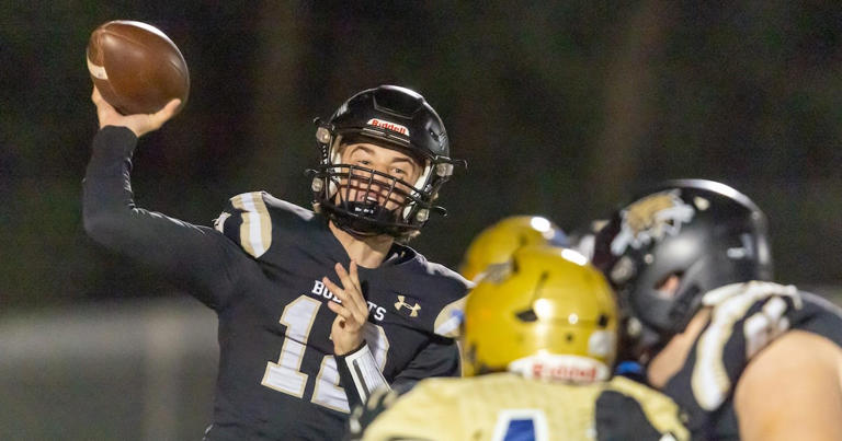 California high school football program adds star transfer quarterback ...