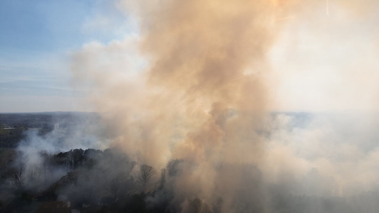 Multiple fire departments respond to Catawba County blaze
