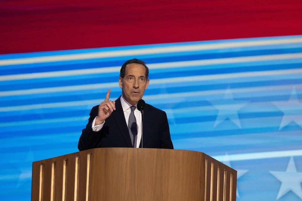 'Gangster state': Lawmaker warns Trump treating constitution like ...