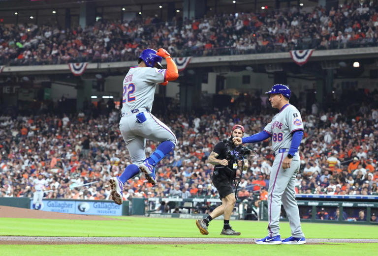 Juan Soto crushes no-doubt blast for his first Mets home run