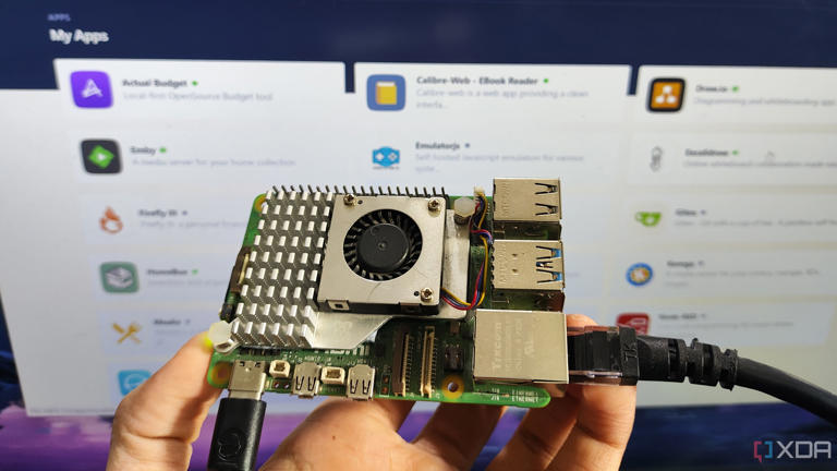 I use these 5 tools to turn my Raspberry Pi into a self-hosting behemoth