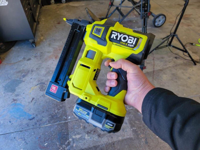Ryobi 18V One+ HP Brushless 18-Gauge Narrow Crown Stapler PBL324