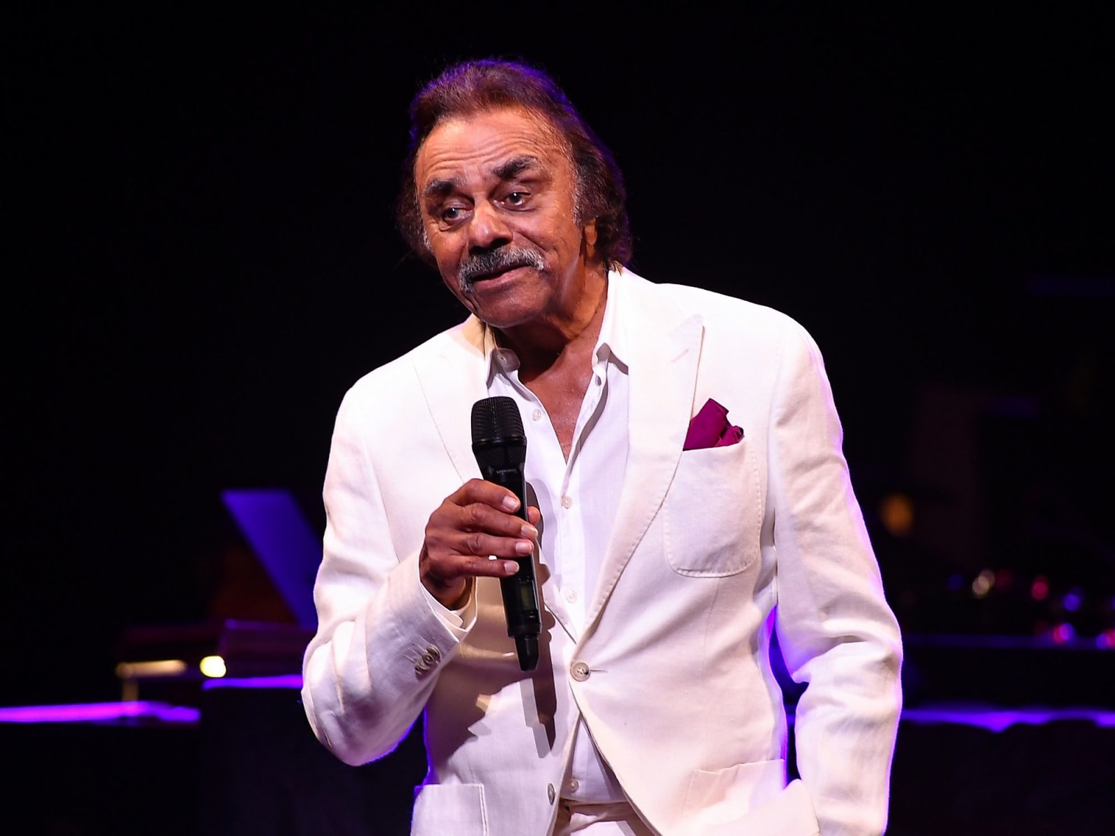 Johnny Mathis, 89, announces retirement due to ‘memory issues’ ahead of ...