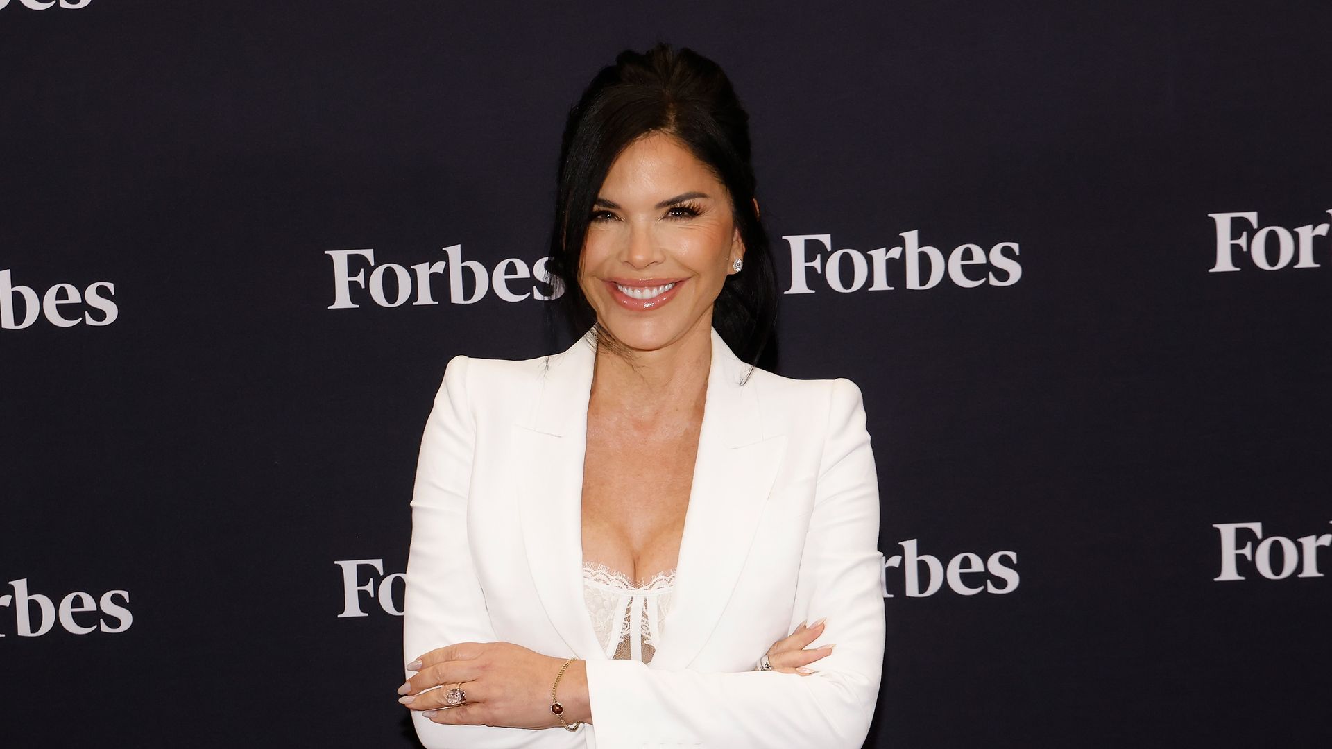 Lauren Sánchez steps out with surprising $5000 accessory ahead of ...