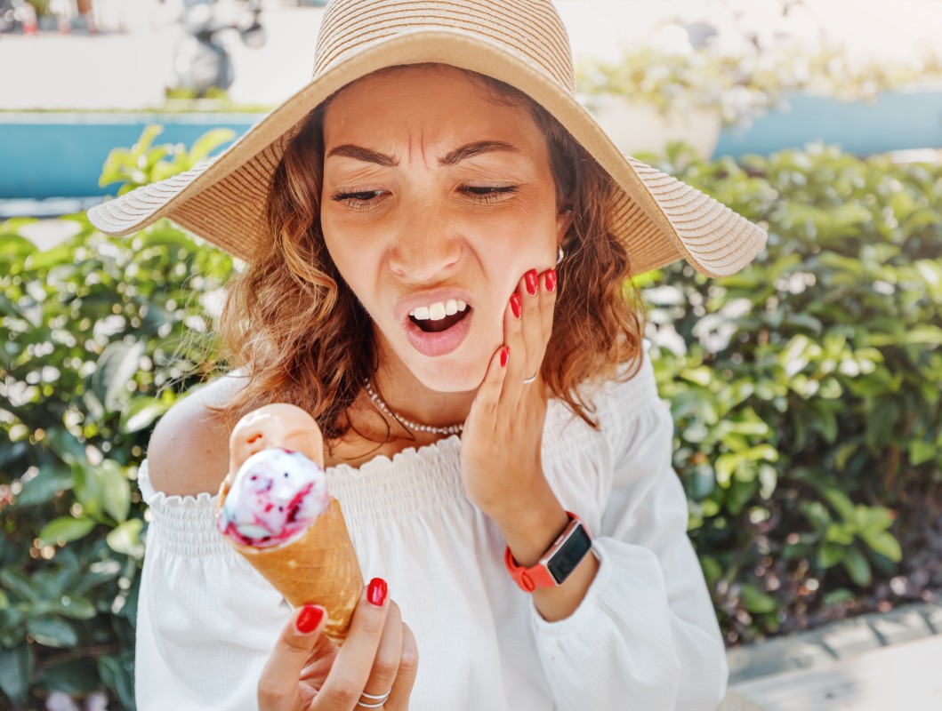 'I'm a Dentist, and This One Surprising Sign Could Mean Your Tooth Is ...