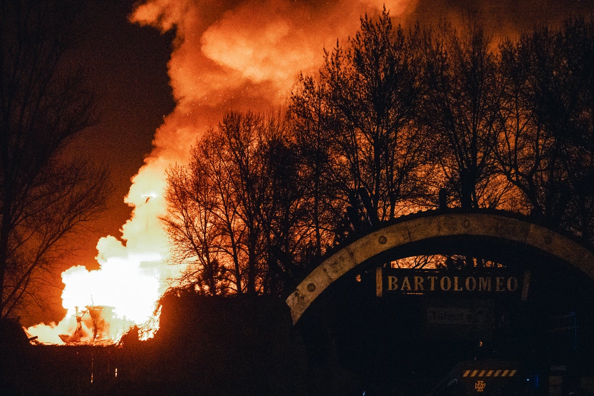 Ukraine-Russia war latest: Moscow plans new offensive as Putin drags ...