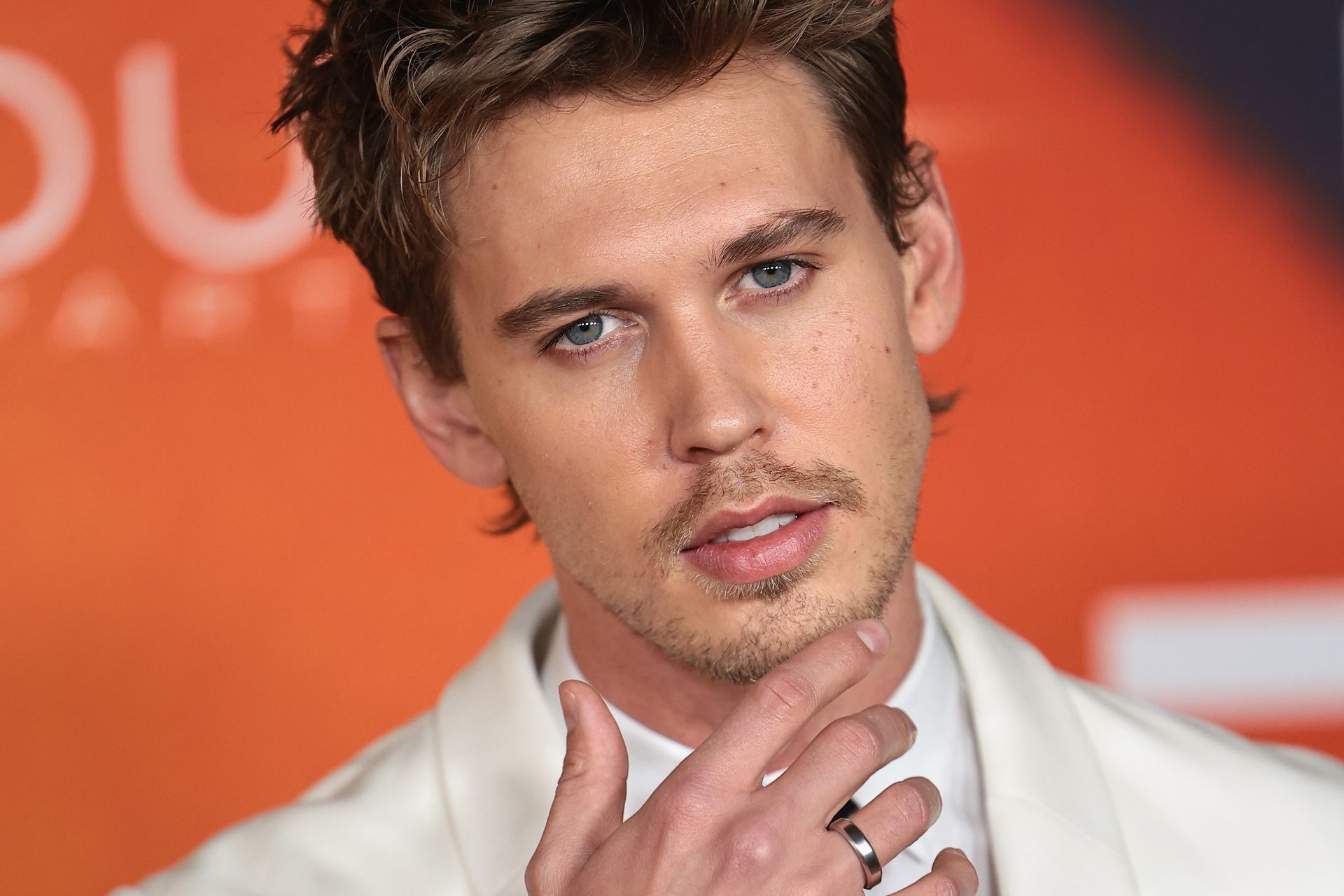 Looters steal a gun and cash from Austin Butler's home