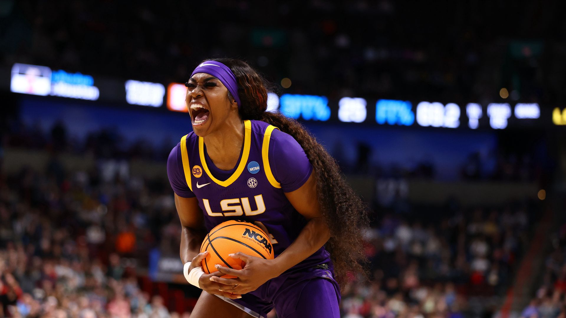 Monster Morrow double-double powers LSU into Elite Eight