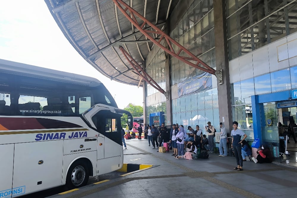 Puncak Arus Mudik, Terminal Pulo Gebang Berangkatkan 5.888 Penumpang