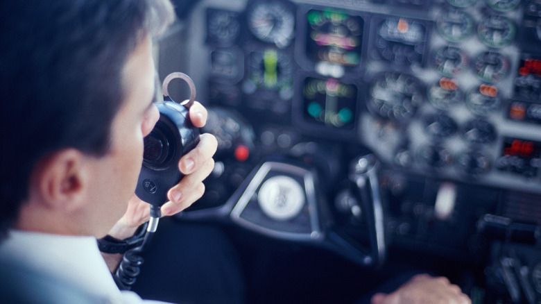 14 Common Pilot Phrases And What They Mean