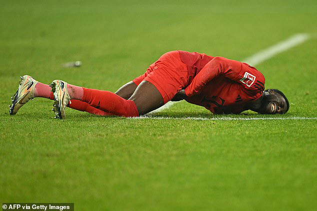 Bayern Munich chief accuses Canada of 'gross negligence' after Alphonso Davies' ACL injury - as ...