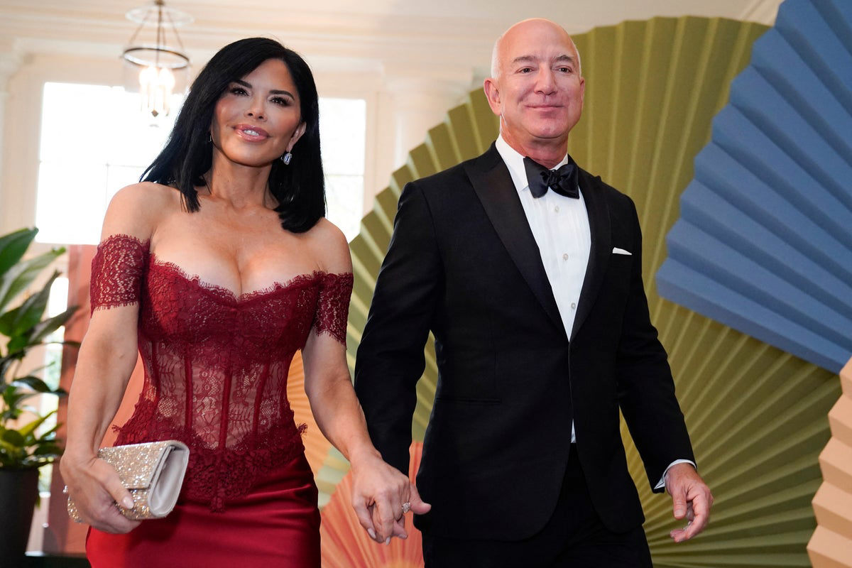 Italian city moves to reassure locals and tourists over Jeff Bezos ... Italian city moves to reassure locals and tourists over Jeff Bezos ...