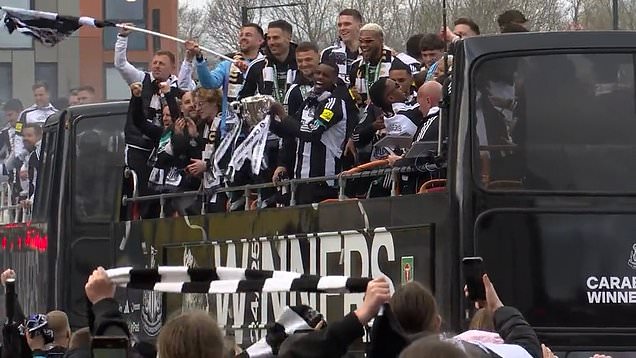 Pandemonium as Magpies celebrate historic trophy in victory parade