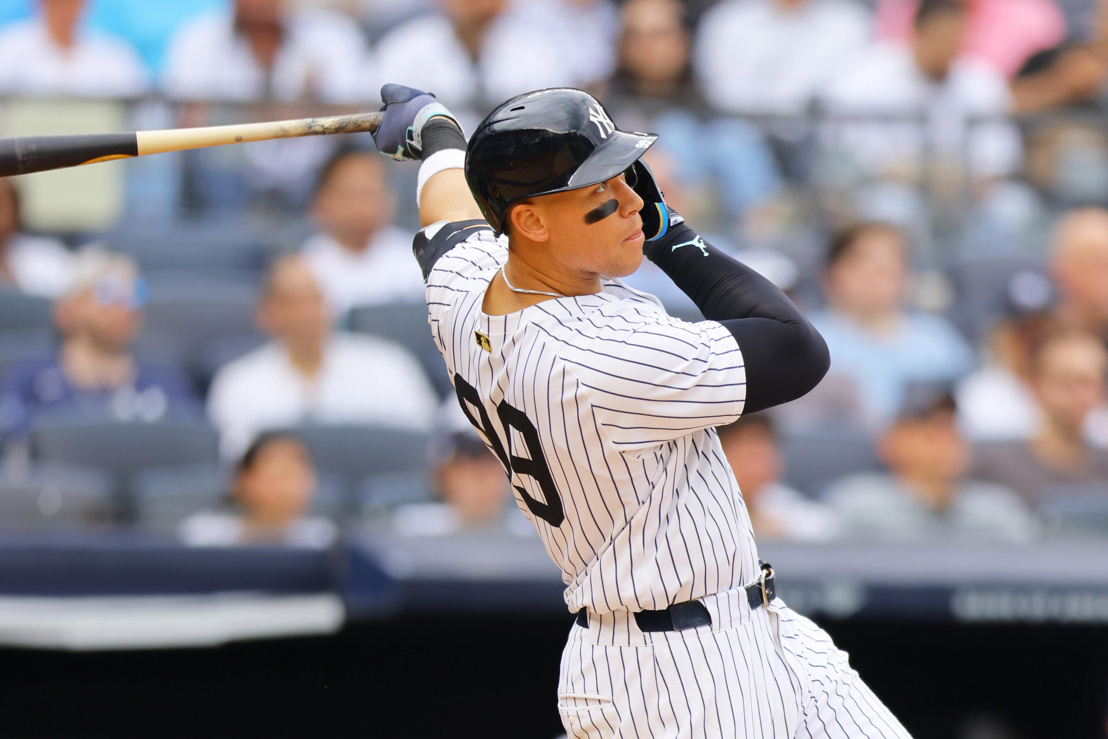 Yankees hit team-record 9 home runs, Aaron Judge hits 3 in rout of Brewers