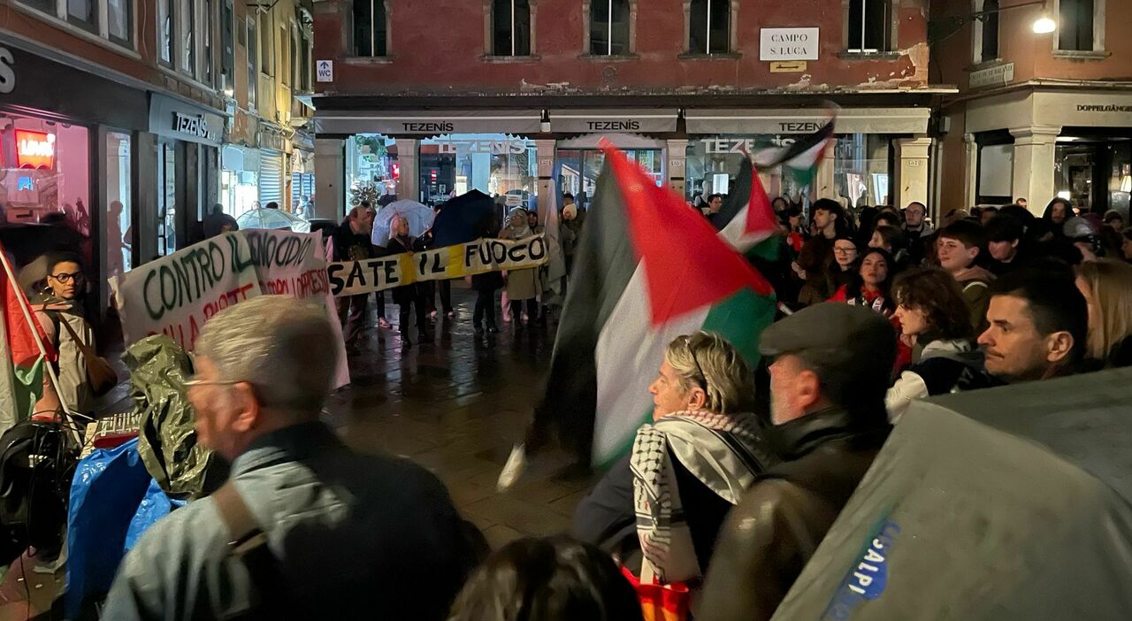 Protesta pro Palestina in campo San Luca: la manifestazione prima dell ...
