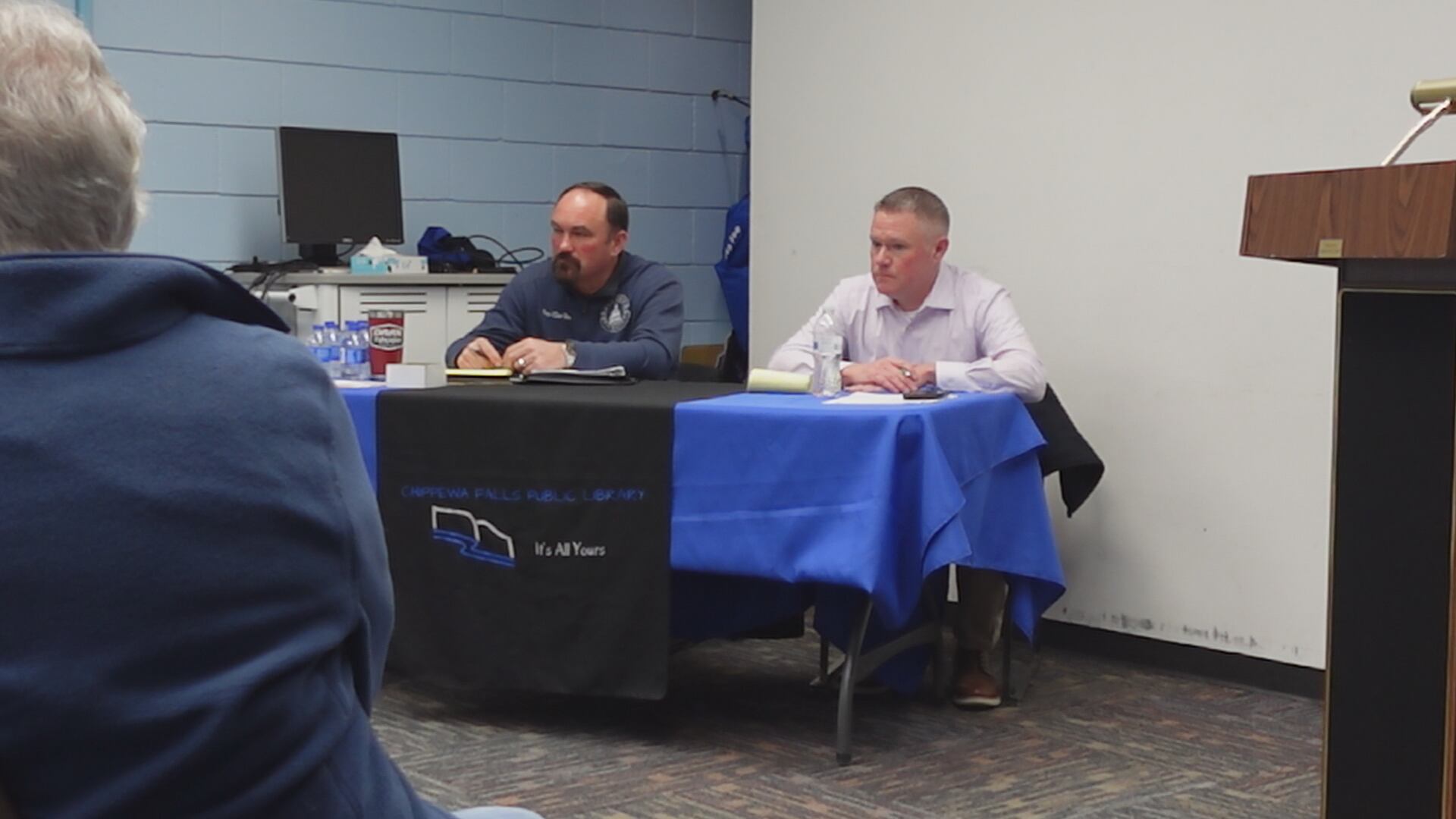 State Representatives hold listening session in Chippewa Falls