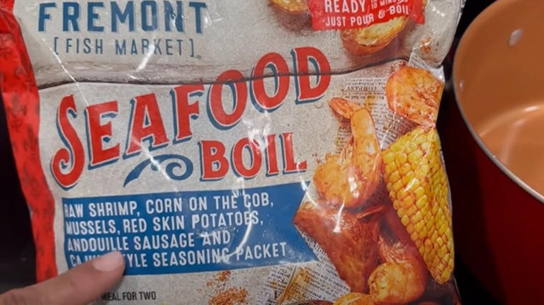 What Exactly Comes In Aldi's Frozen Seafood Boil Bags?