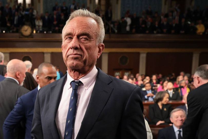 RFK Jr. fat shames Senator by telling him to 'diet' and calling for ...