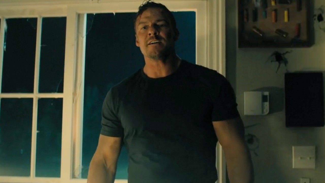 Alan Ritchson Revealed His 'Favorite' Reacher Book, And I'm Hoping ...