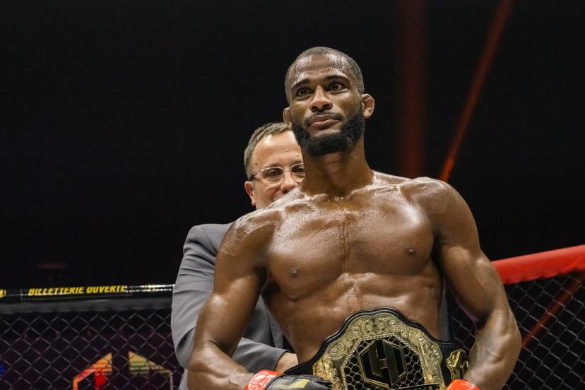 Wilson Varela vient à bout de Nicolae Bivol et devient champion des ...