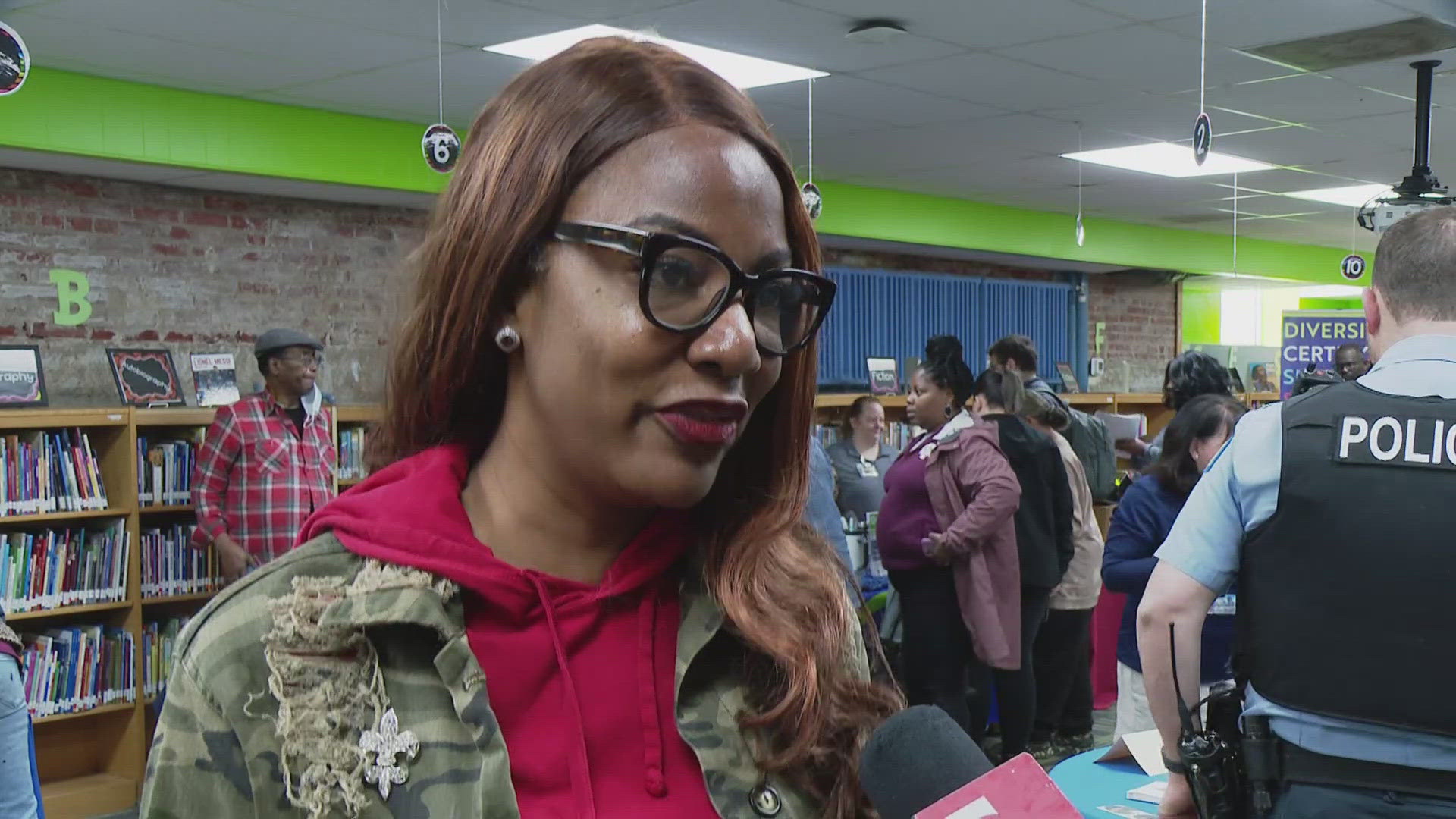 St. Louis Mayor Tishaura Jones hosts community meeting in south City ...