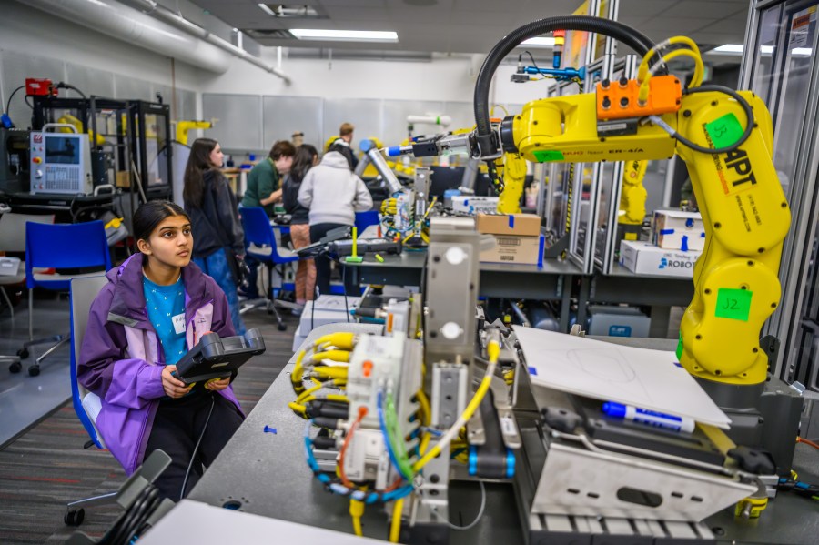 Over 170 girls attend 11th annual Girls in STEM event in Troy