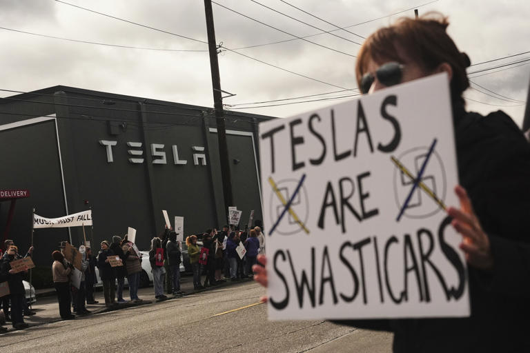 Protesters rebelling against Elon Musk’s purge of US government swarm ...