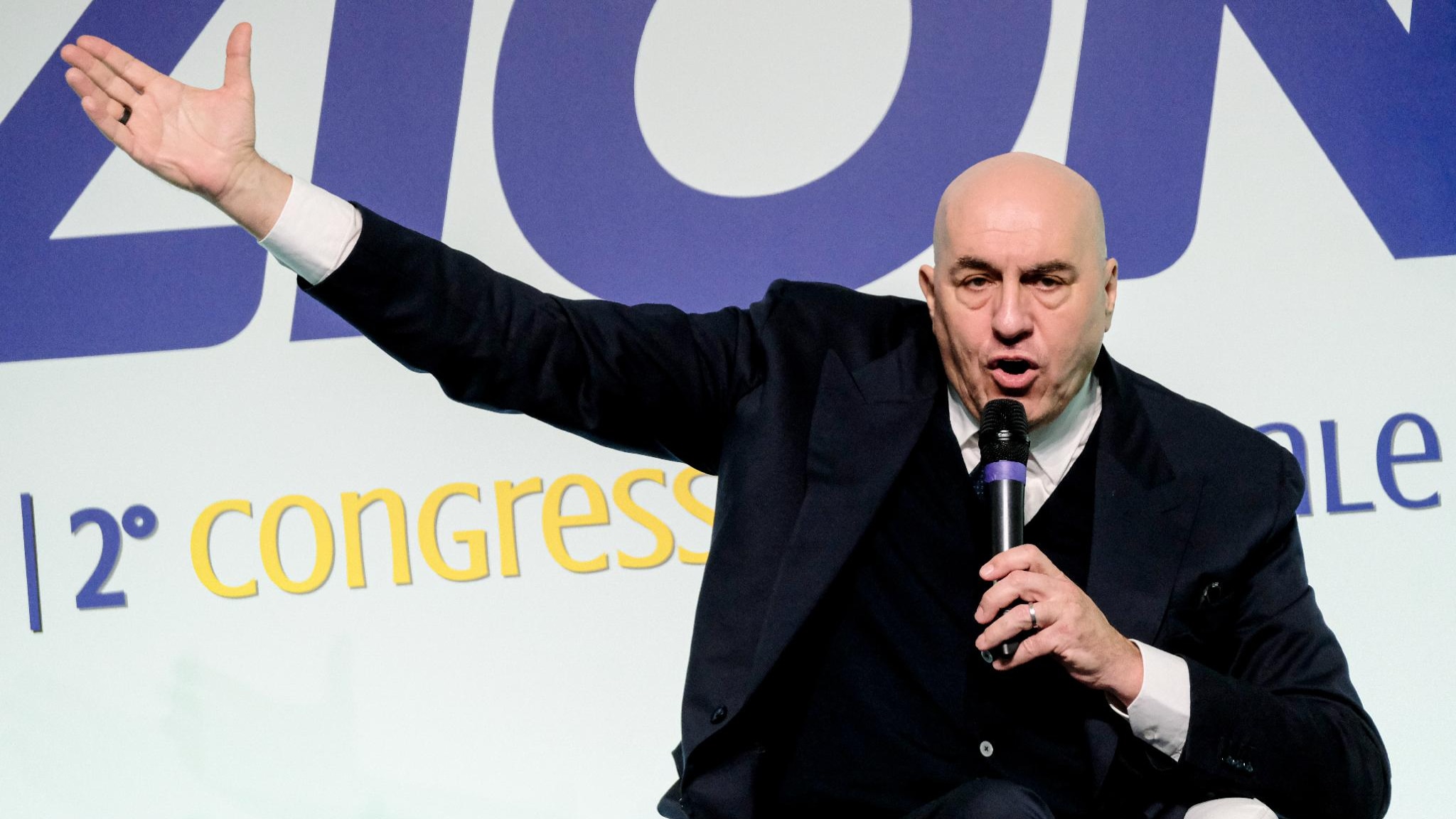 Difesa europea, Crosetto: dovremmo "fotocopiare" il modello Nato