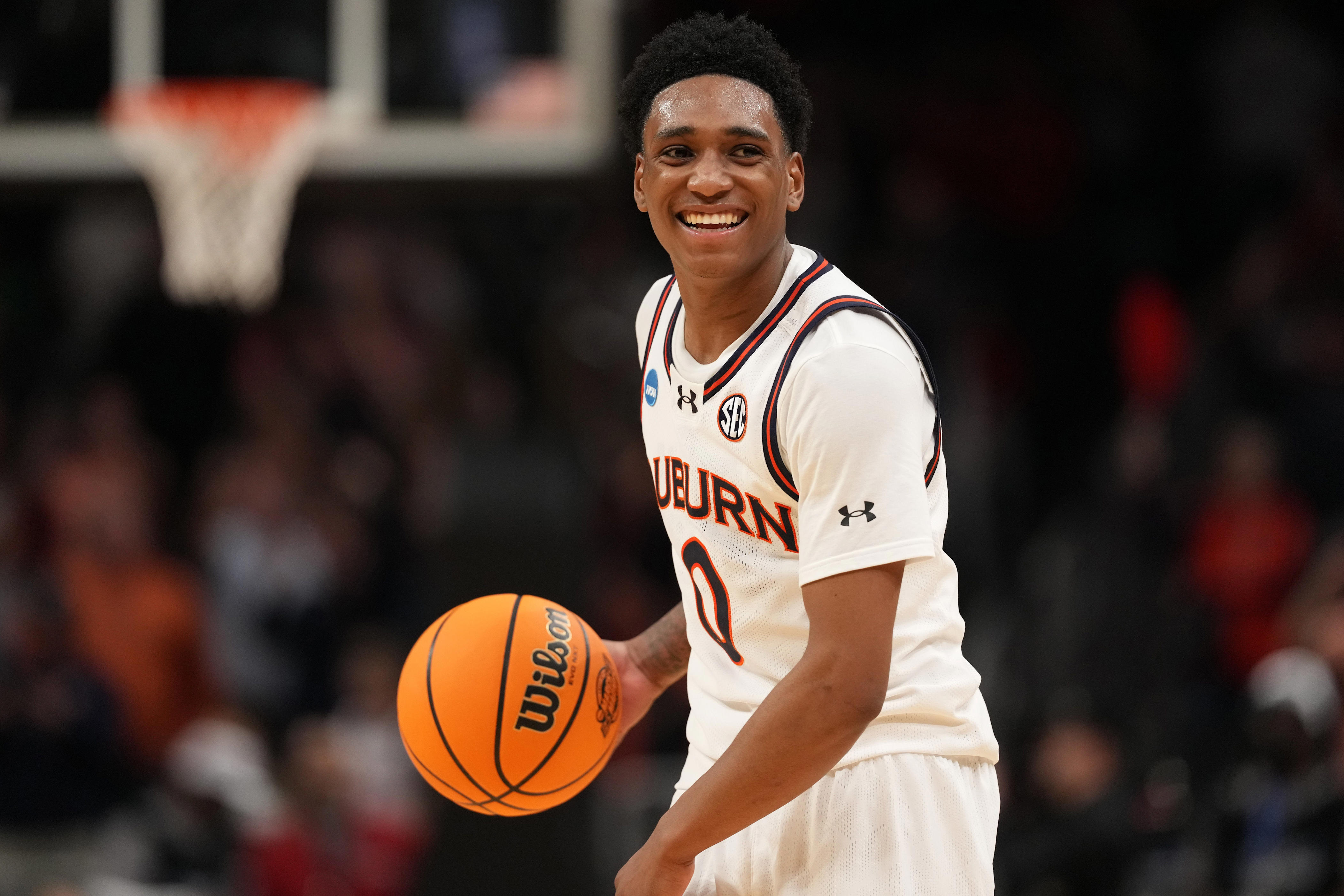 Here are jersey numbers for all 18 players on Auburn basketball's 2025 ...