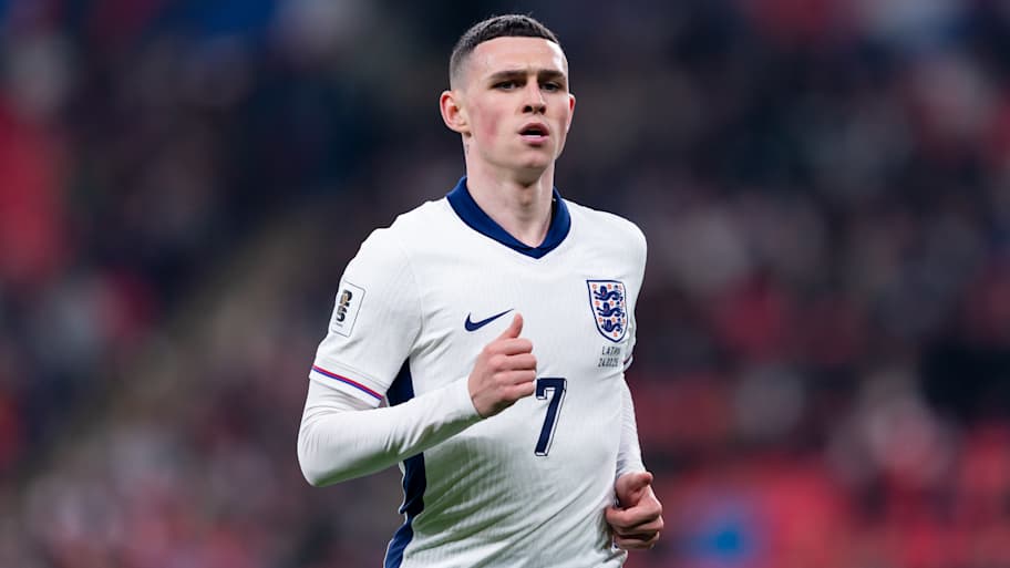 Phil Foden explains key difference between playing for Man City & England