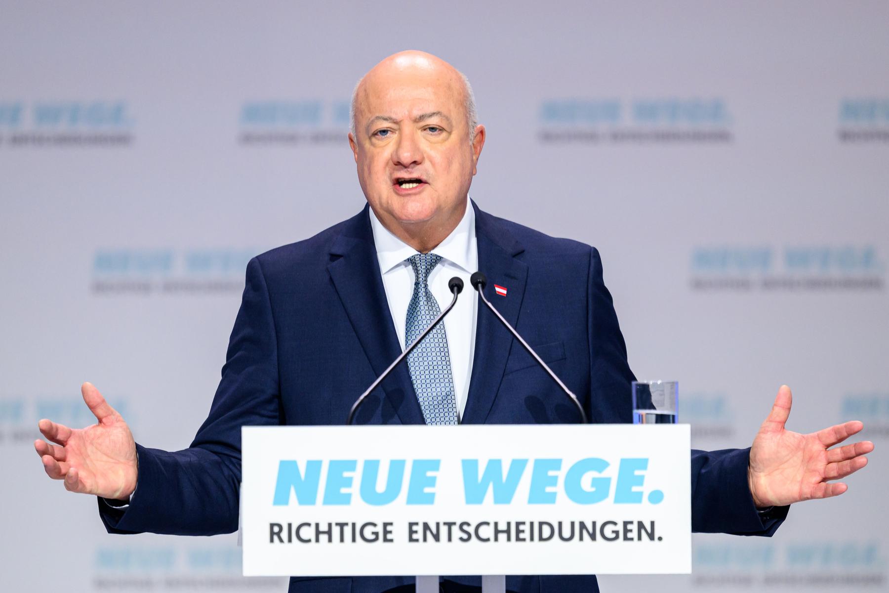 ÖVP-Parteitag: Kanzler Stocker mit 98,42 Prozent zum ÖVP-Chef gewählt