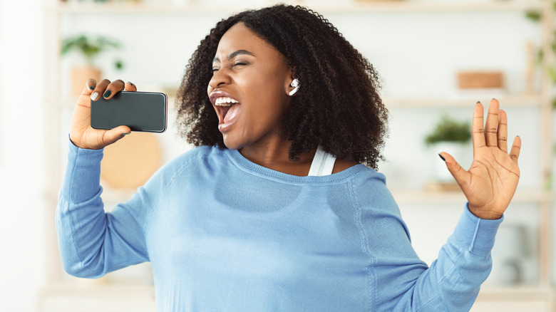 Surprising Side Effects Of Using Earbuds