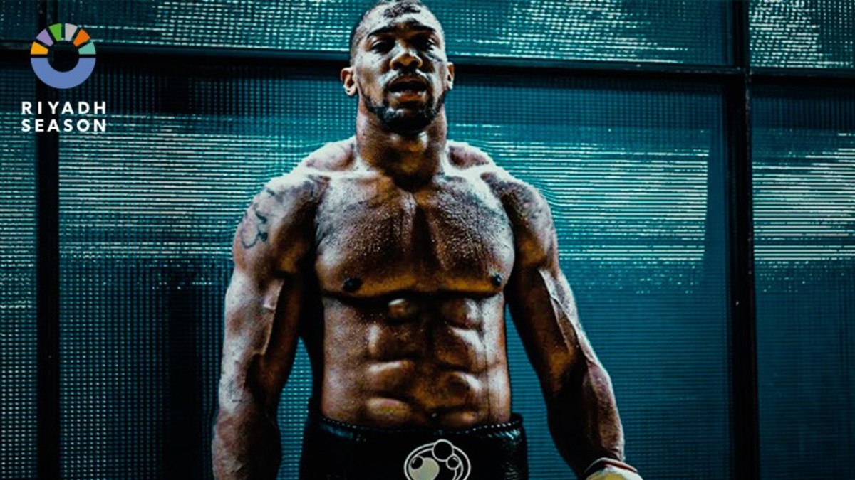 Joshua Will Fight Fury Since He’s Scared To Call It A Day