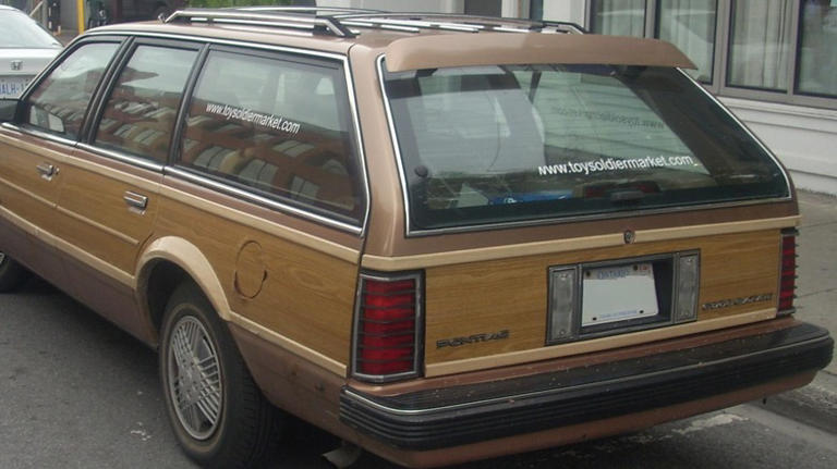 4 Forgotten Pontiac Station Wagons You Might Not Know Existed