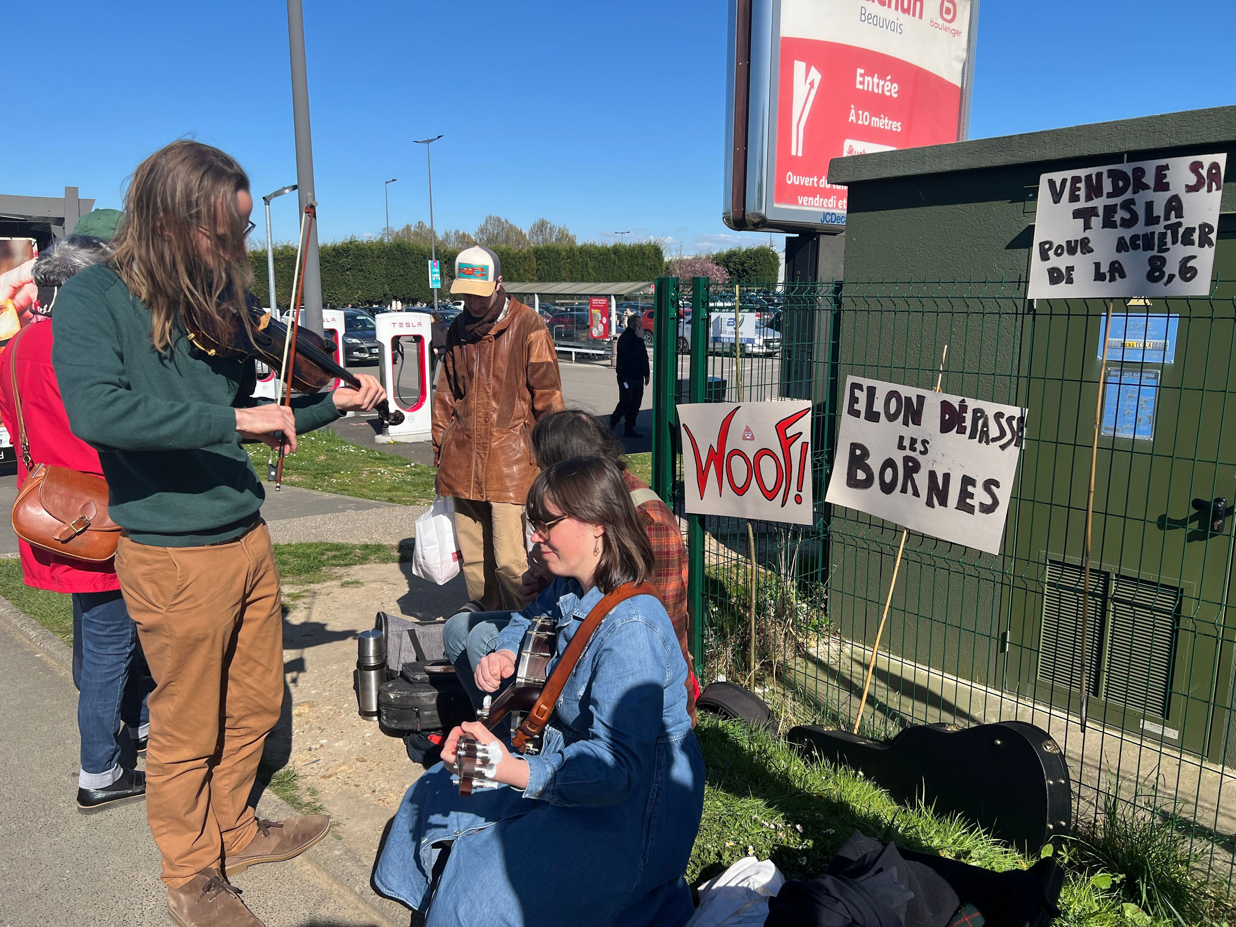 "Au moins, on reste pas le cul sur notre chaise" : à Beauvais, petite ...