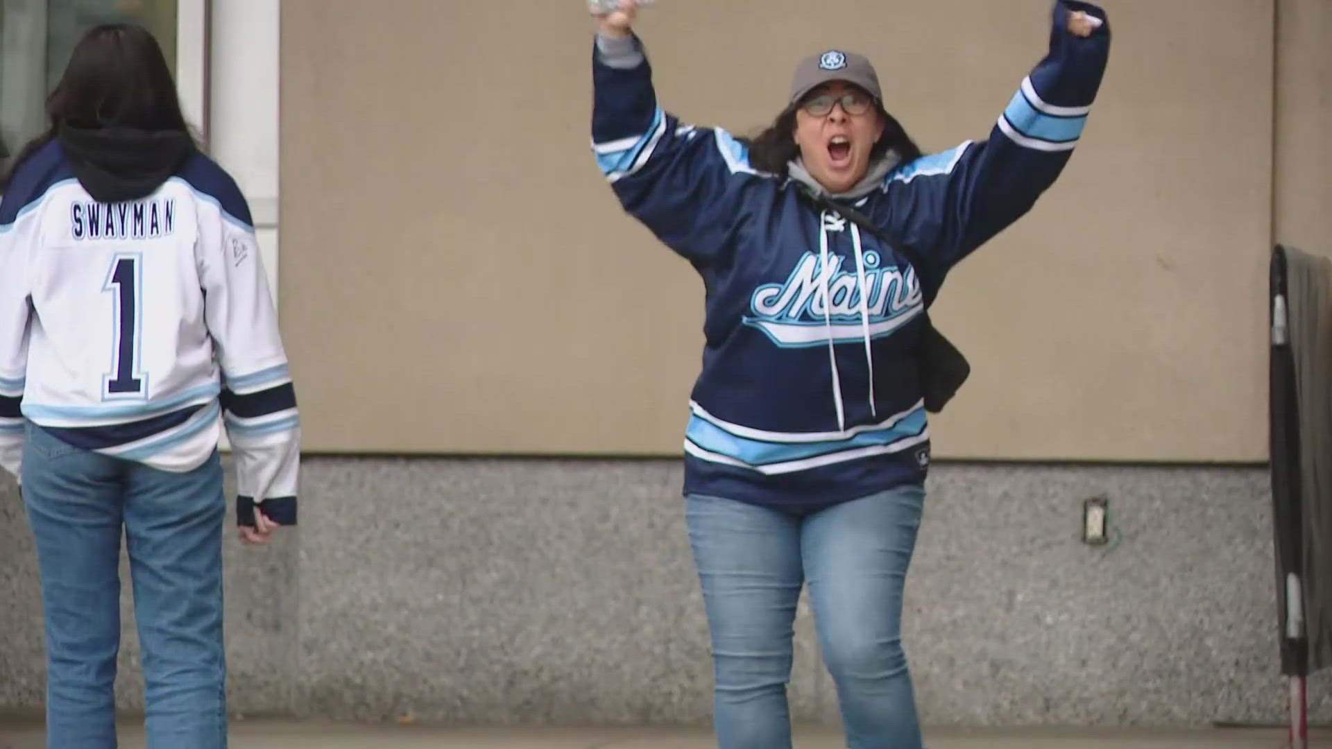 UMaine hockey fans filled stands in Pennsylvania to cheer Black Bears