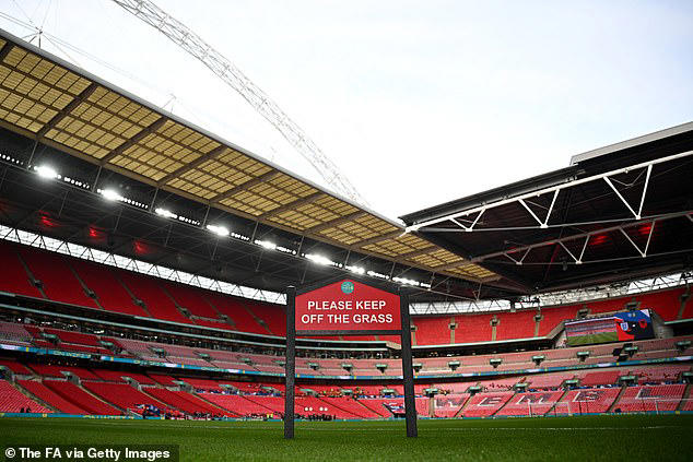 Oliver Glasner insists he is not thinking about leading Crystal Palace ... Oliver Glasner insists he is not thinking about leading Crystal Palace ...