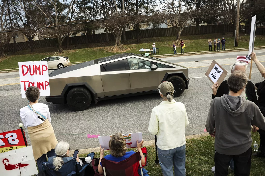 Anti-Musk protesters hold ‘Tesla takedown global day of action’ after ...
