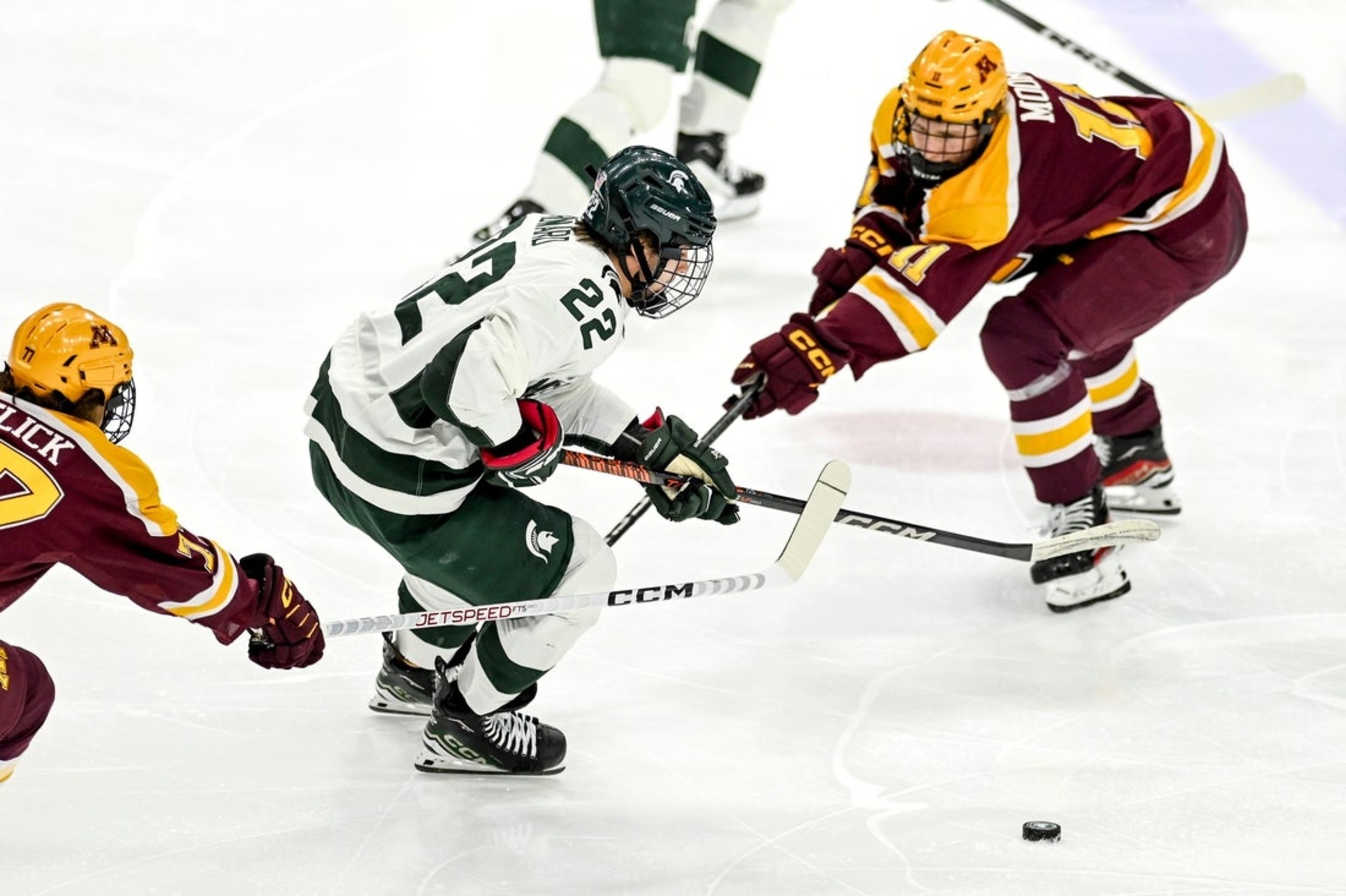 First-round picks Oliver Moore, Sam Rinzel to join Blackhawks