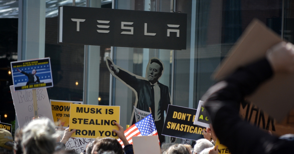 Global Tesla Boycott Spreads as Protesters Target Elon Musk