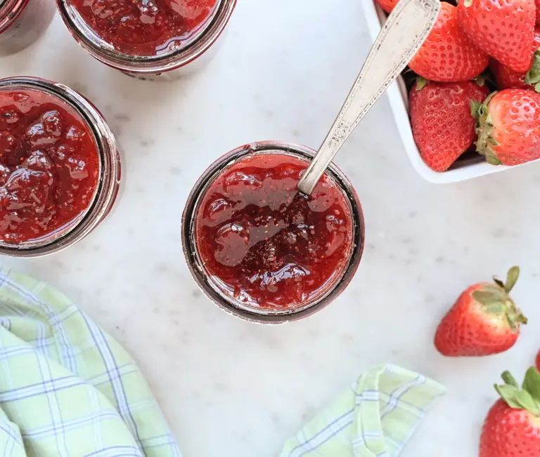 Classic Homemade Strawberry Jam Without Pectin