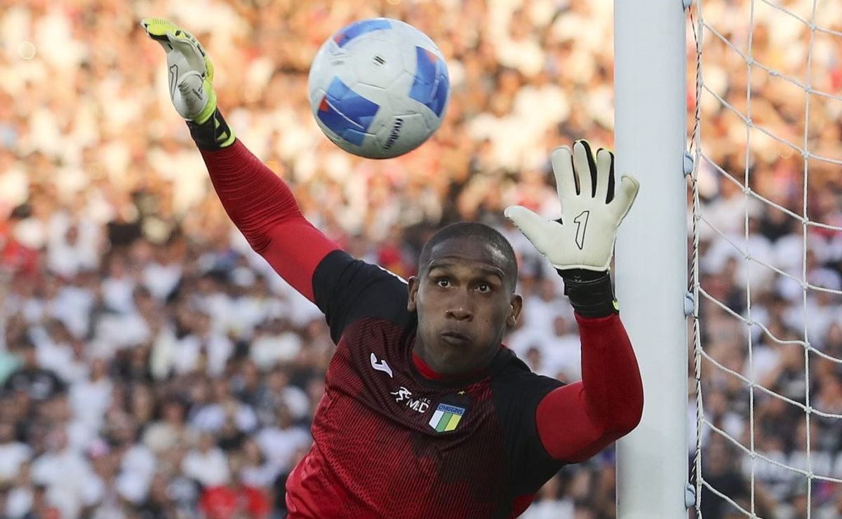 Omar Carabalí fue figura en O’Higgins y recuerda: “En Colo Colo fui quinto”