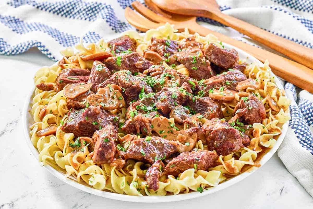 Family Dinner Made Simple: 15 Easy Meals for Busy Weeknights