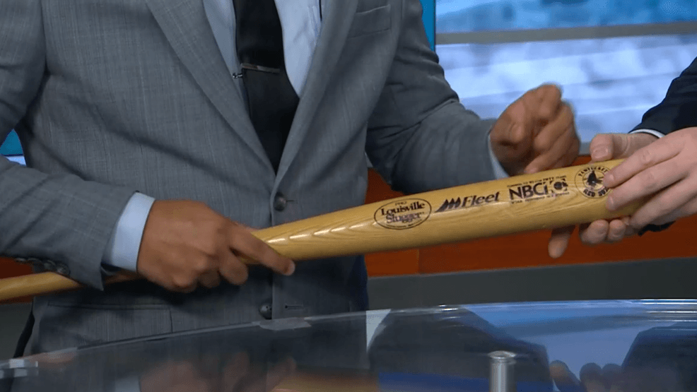 Yankees' bats stir up talk, controversy and trips around the bases