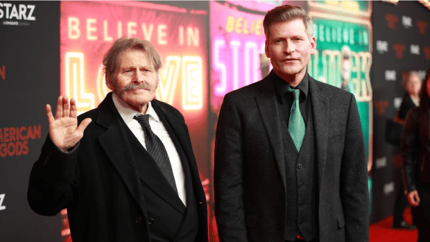 Bruce Glover, Character Actor Best Known for 'Diamonds Are Forever' and ...