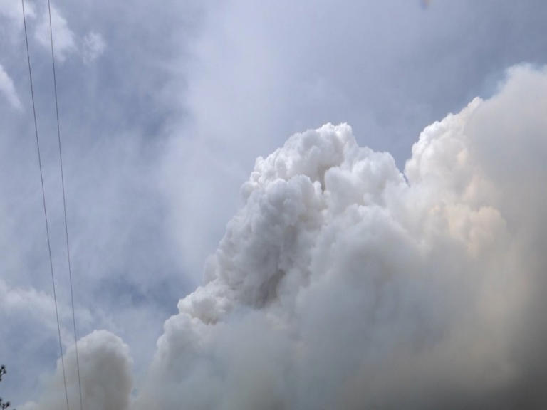 Table Rock Complex fire officially crosses state lines